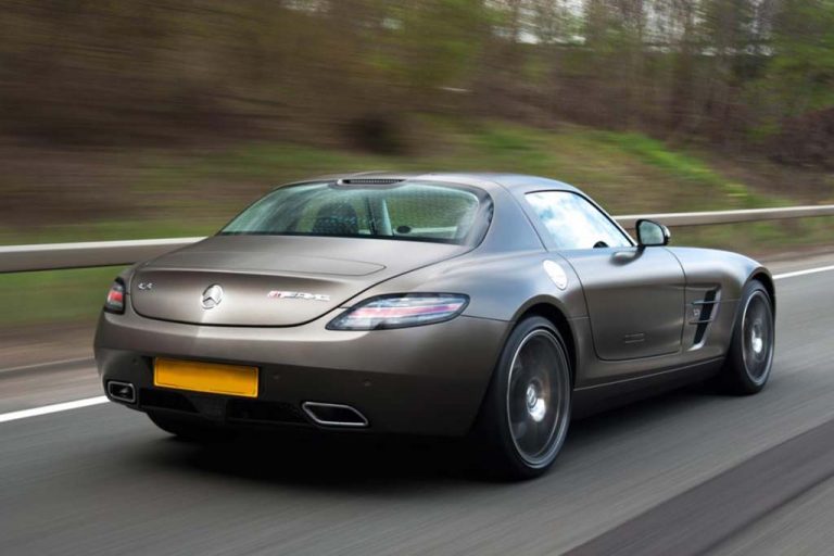 Mercedes SLS AMG UK - Expert Review